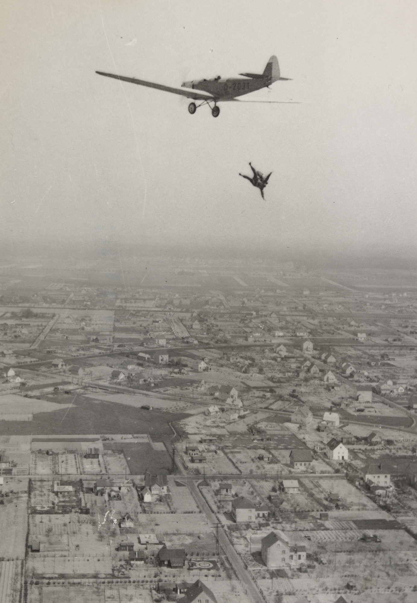 Willi Ruge. I Decided to Jump Headfirst. 1931 | MoMA
