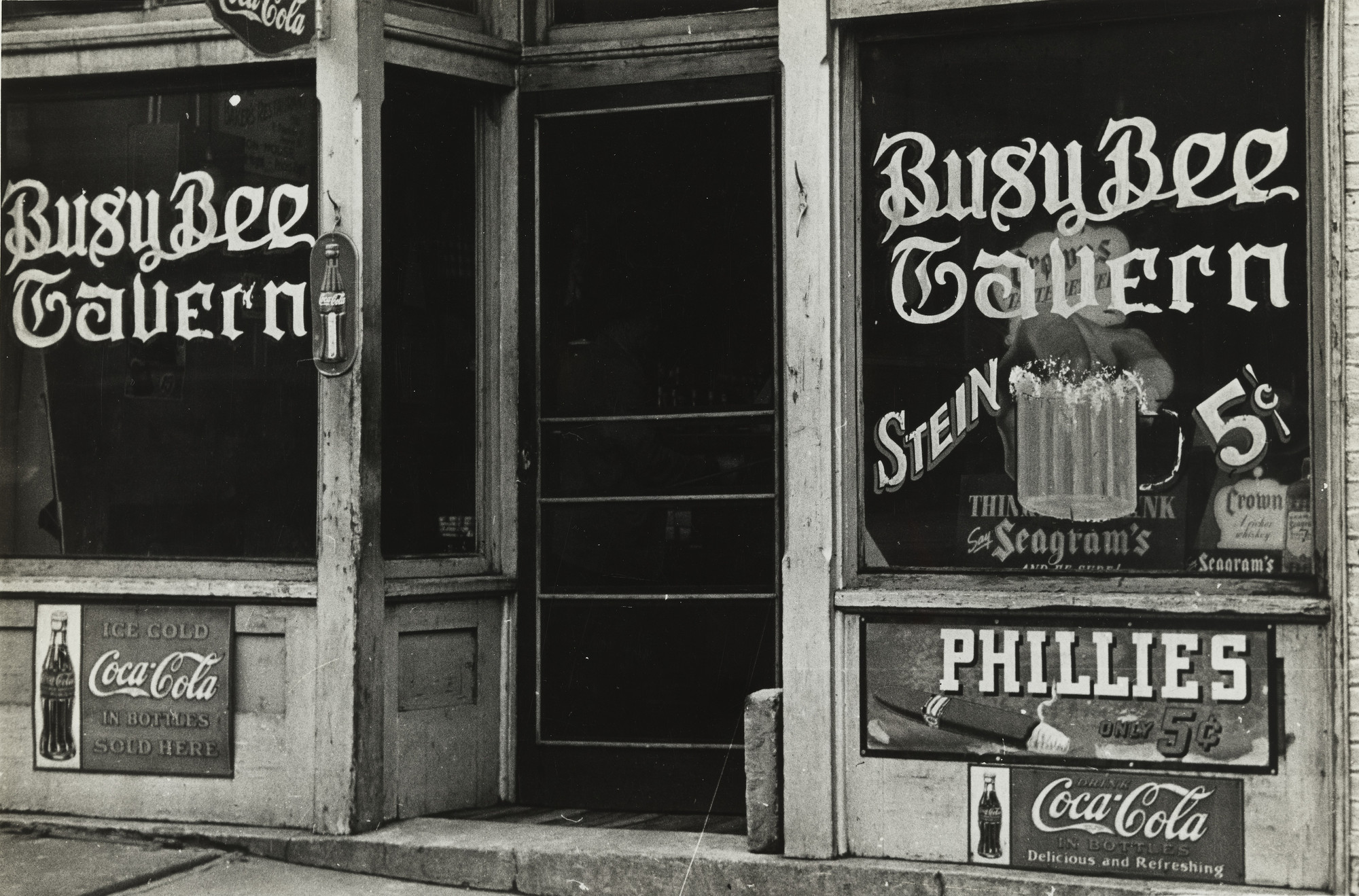Arthur Rothstein. Beer Tavern, Peoria, Illinois. 1938 | MoMA