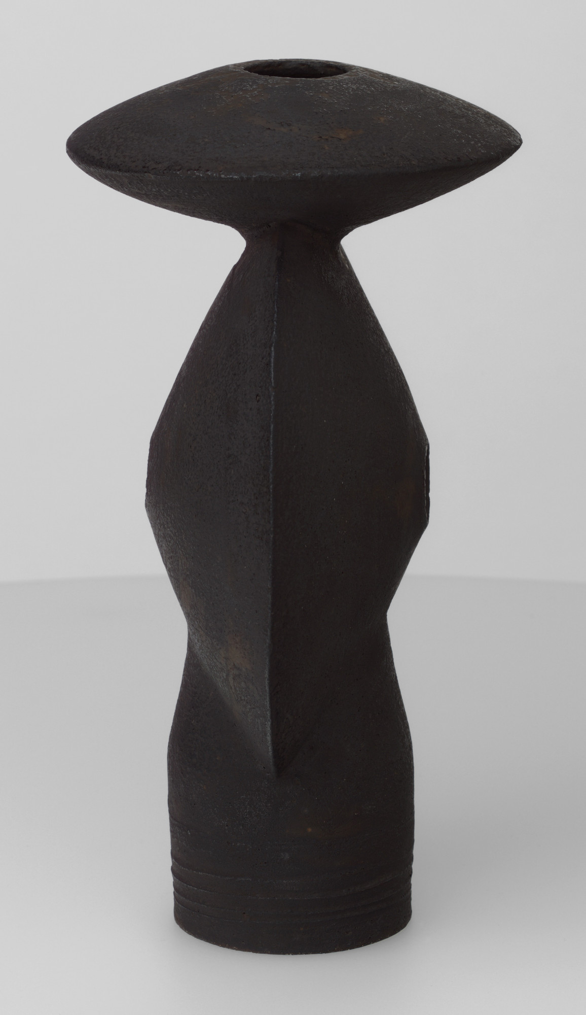 Hans Coper. Vase. c. 1958 | MoMA