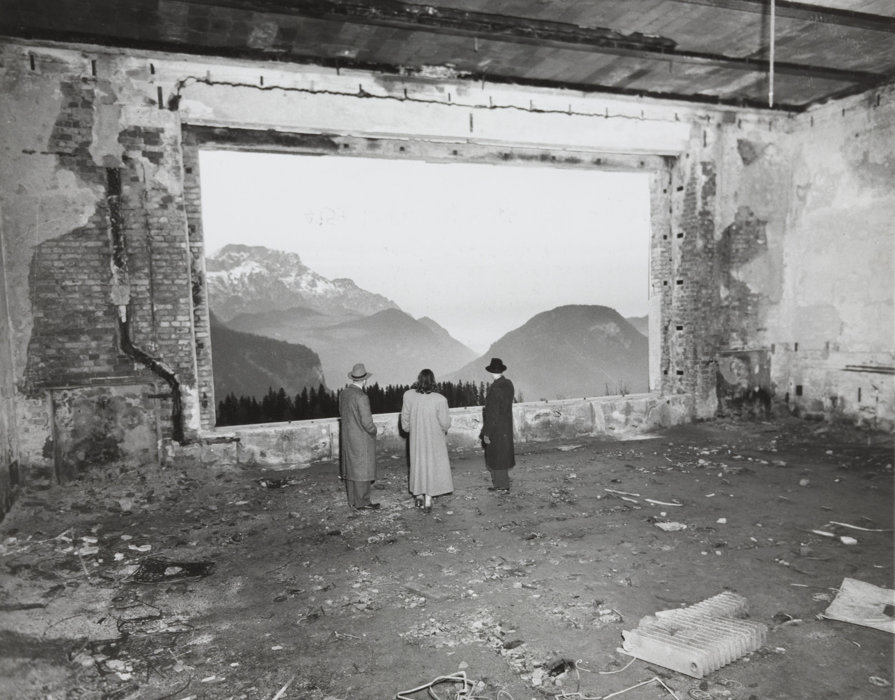 Times Wide World Photos. "Hitler's Reception Hall Today". December 19 ...