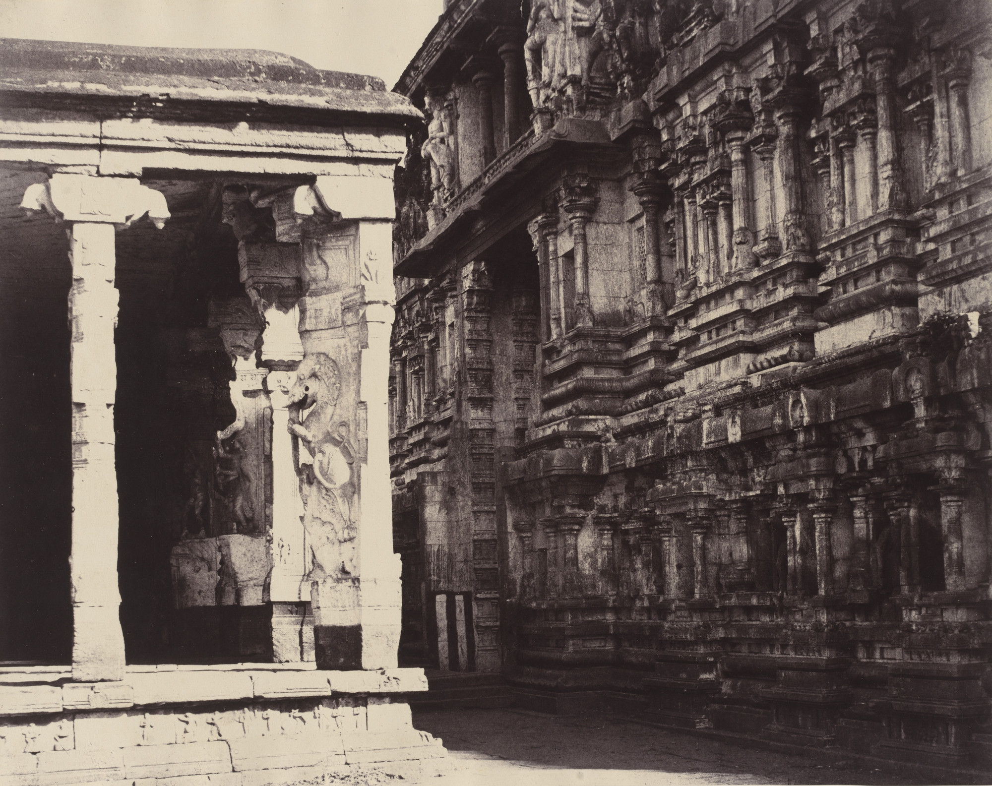 Linnaeus Tripe. The Inner Façade of the Gateway of the East Gopuram ...