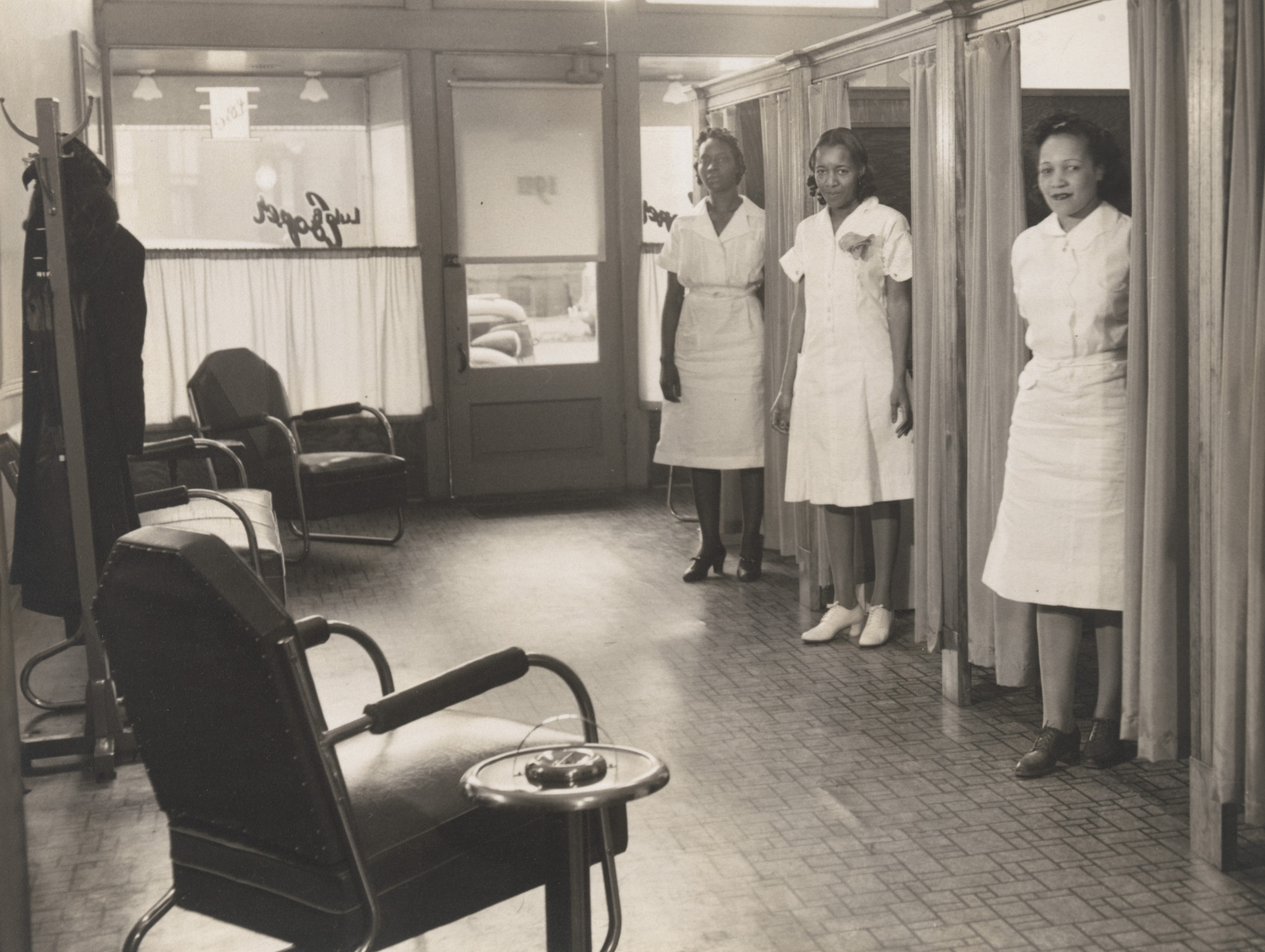 Robert H. McNeill. Lula Cooper Beauty Salon. c. 1940 | MoMA