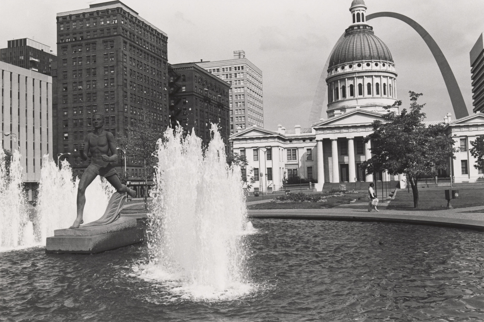 Lee Friedlander. Kiener Memorial Fountain and Runner Statue. Gateway Mall, Saint Louis, Missouri ...