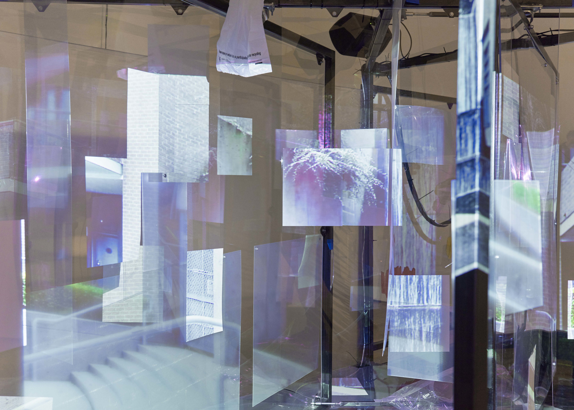 Neïl Beloufa. High definition and objectives: expansion and ...