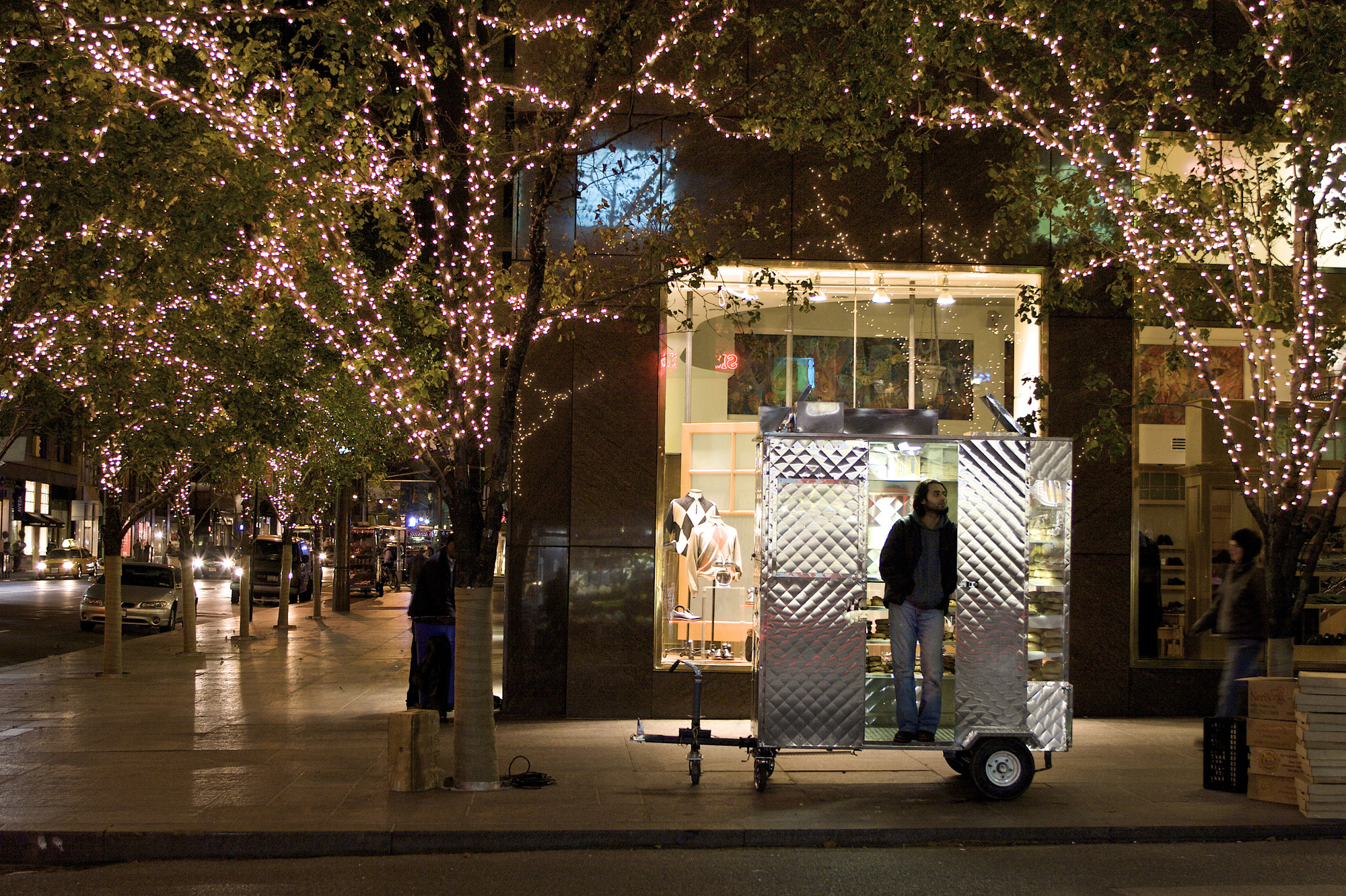Ramin Bahrani. Man Push Cart. 2005 | MoMA