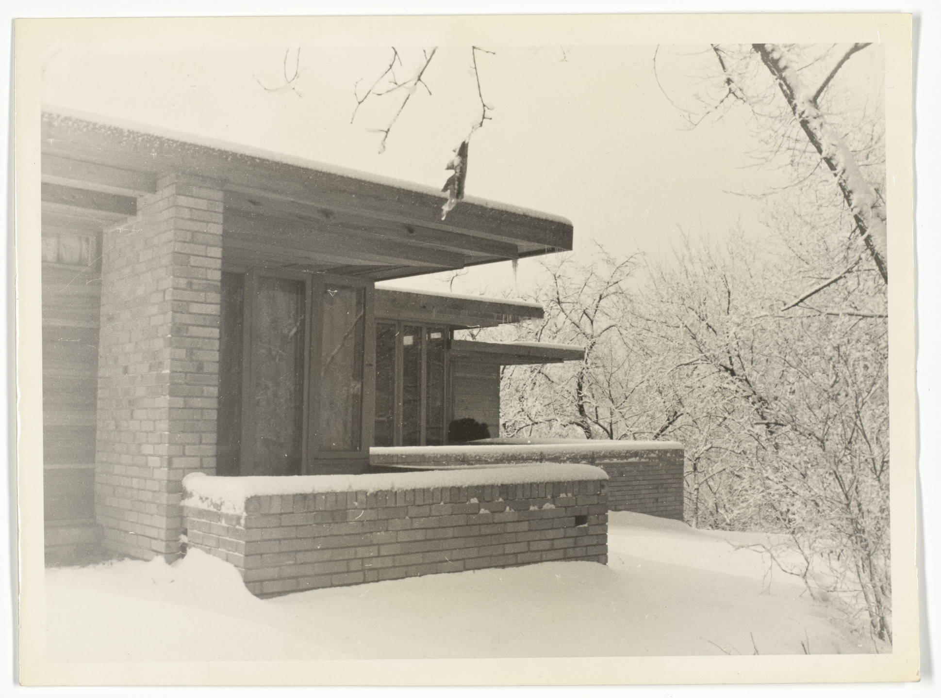Pedro E. Guerrero, Frank Lloyd Wright. Clarence Sondern House, Kansas ...