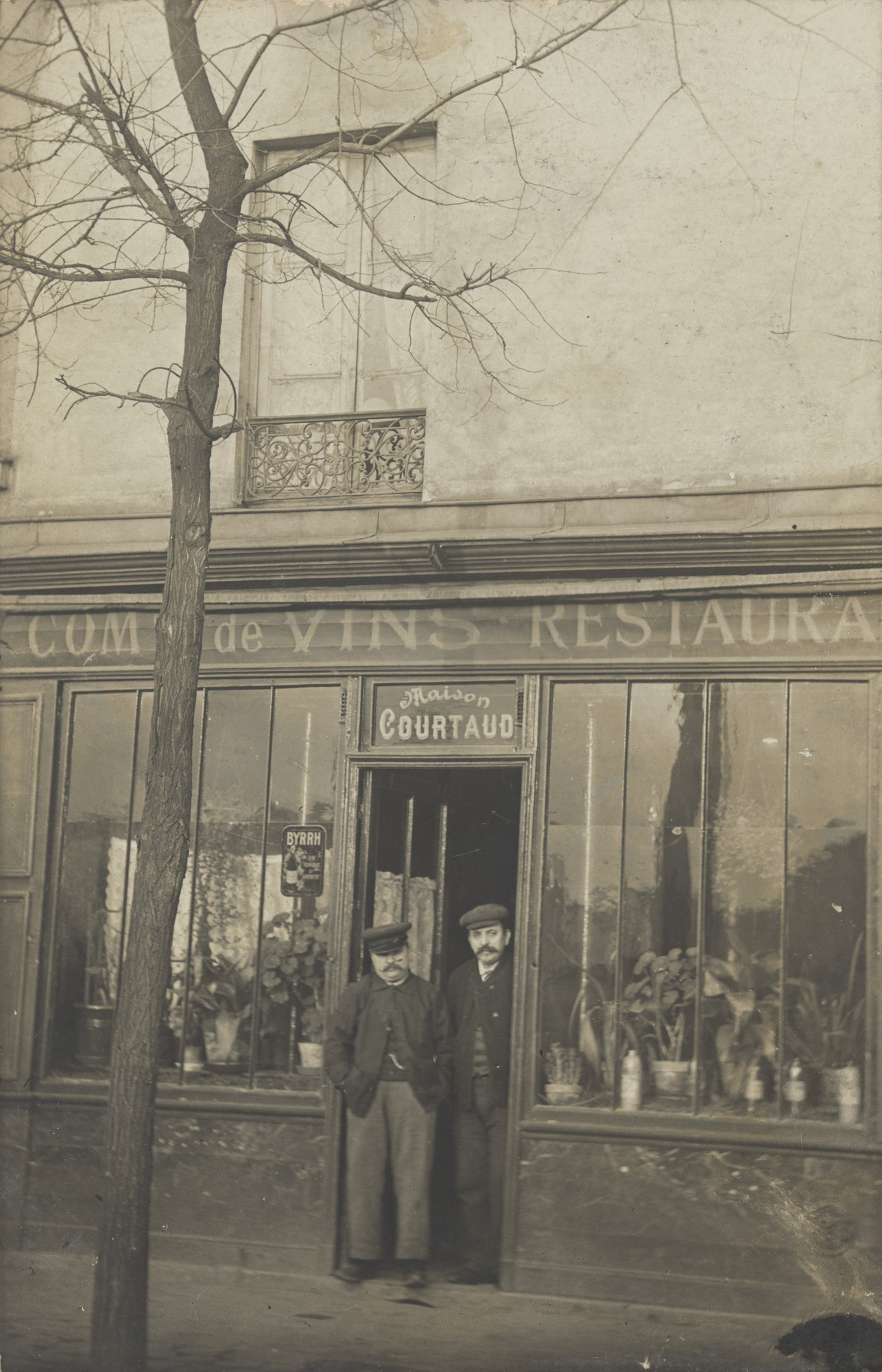 Unidentified photographer. Maison Courtaud, Ivry. 1905 | MoMA