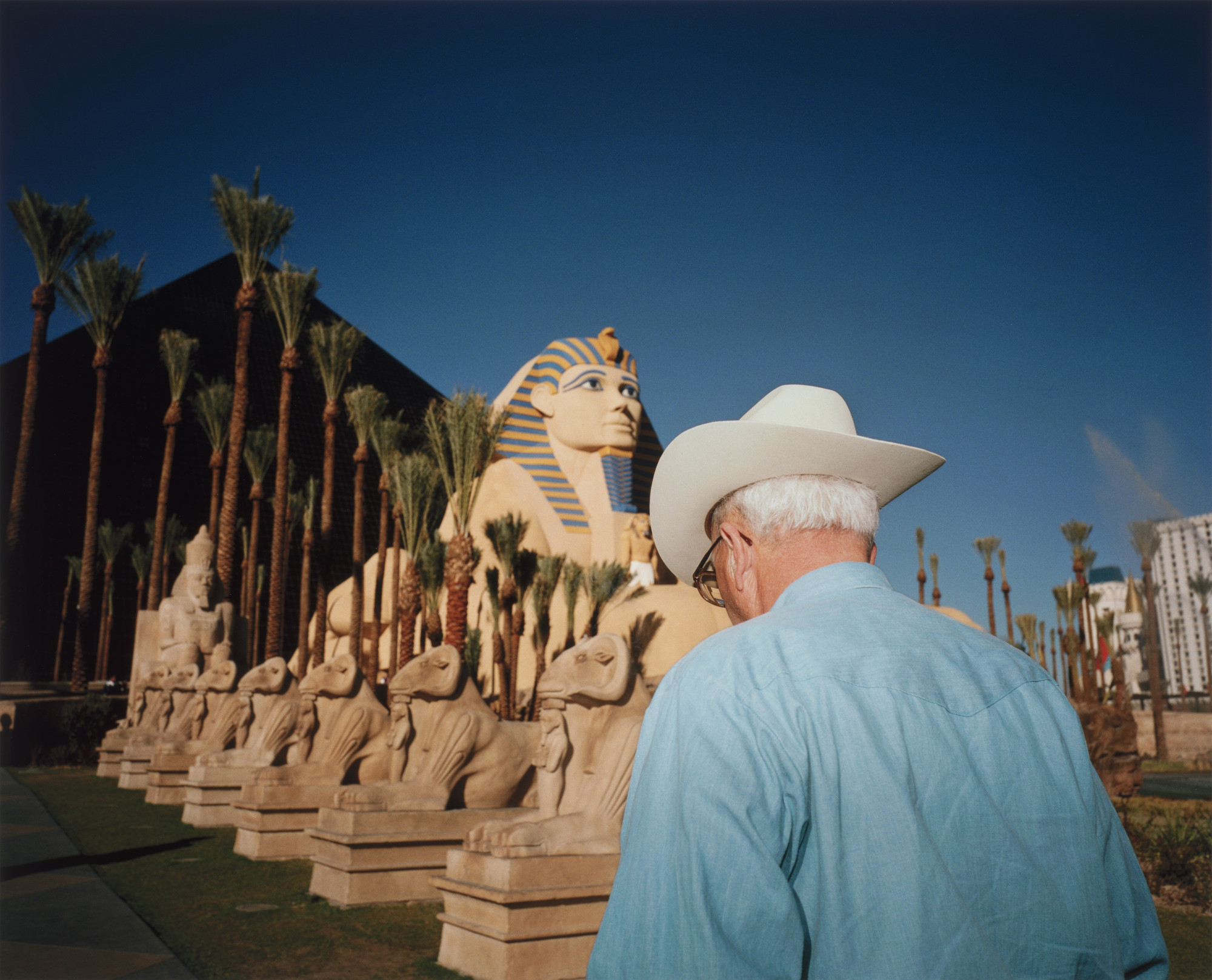 Martin Parr. The Luxor Hotel and Casino, Las Vegas. 1994 | MoMA
