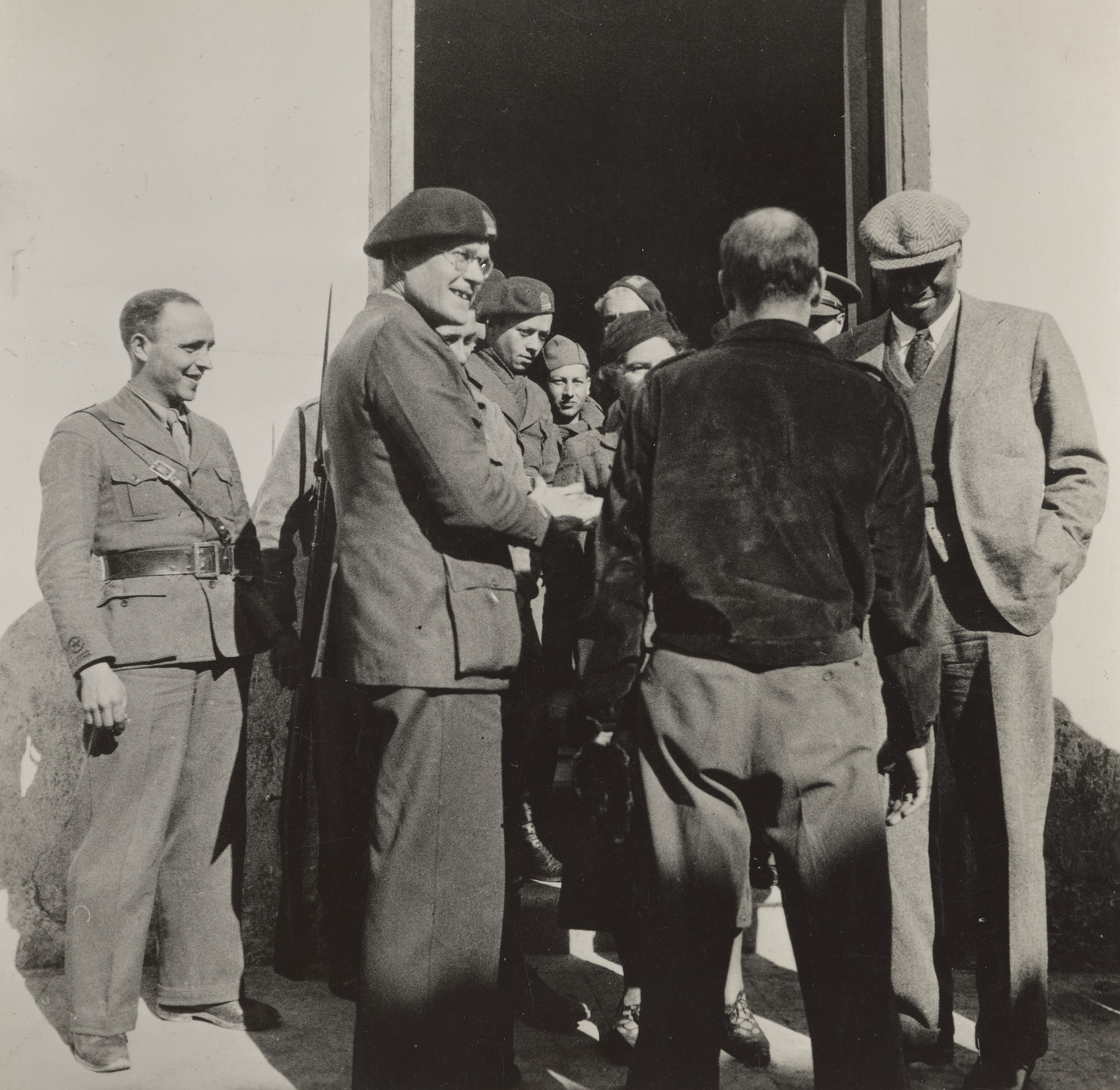 Eslanda Goode Robeson. Paul Robeson with Abraham Lincoln Brigade ...