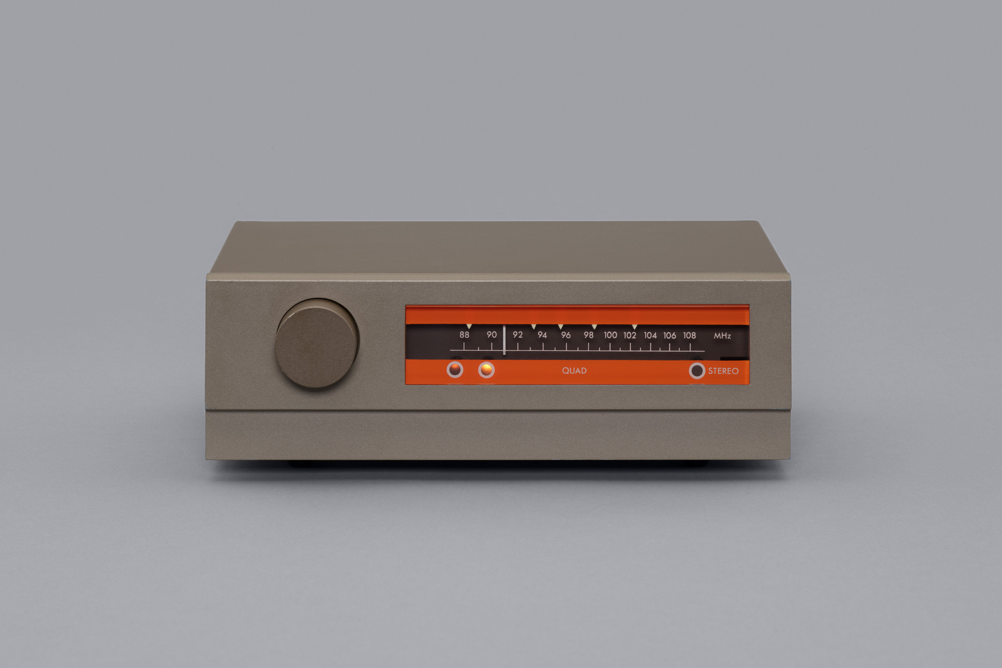 QUAD Electroacoustics, Huntingdon, England. Tuner (model FM3) and ...