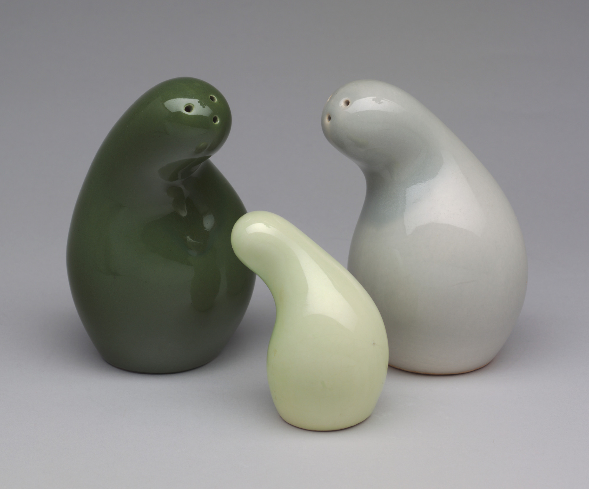 Eva Zeisel. Town and Country Salt and Pepper Shakers. c. 1945 | MoMA